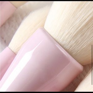 Glow Recipe | Makeup | Pink Magic Brushes | Poshmark